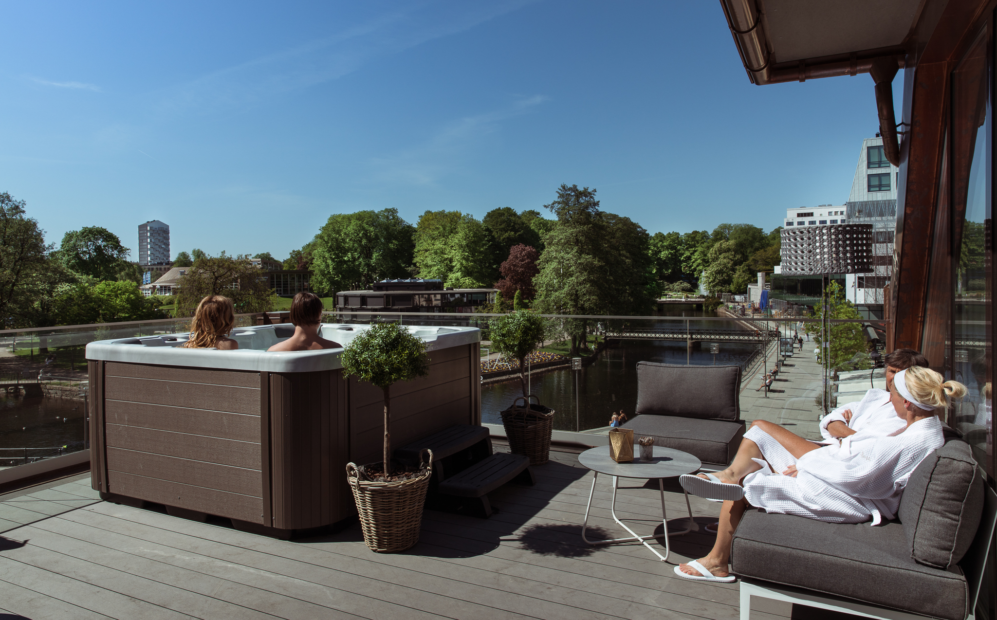 Bild terass hemsida - Aroma Spa i Borås